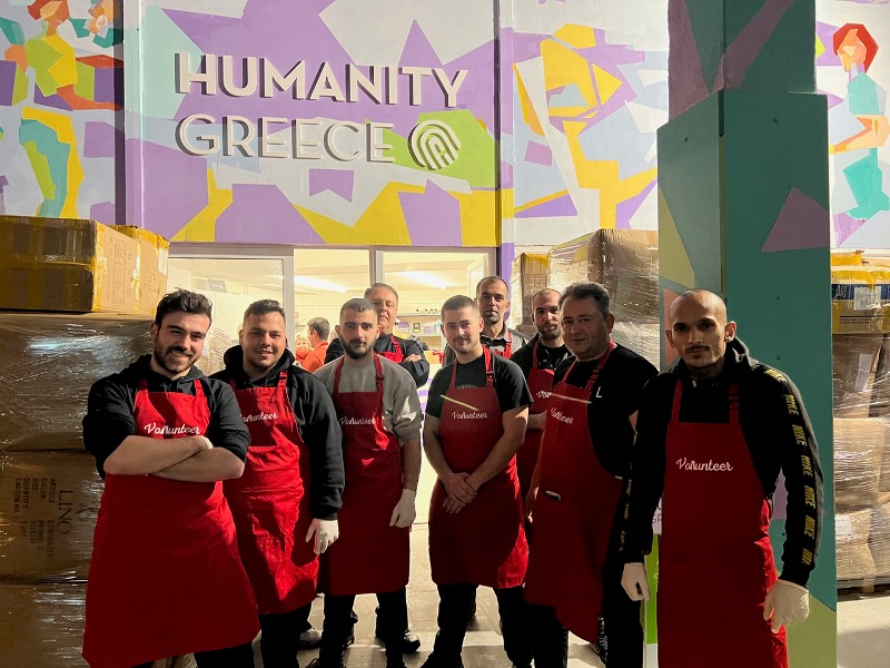 “A kitchen for Good” – H Κοινωνική Κουζίνα του Humanity Greece στέκεται ...